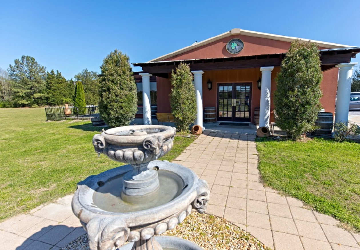 The Farm In Alabama That’s A Winery, A Restaurant, And An Event Venue ...