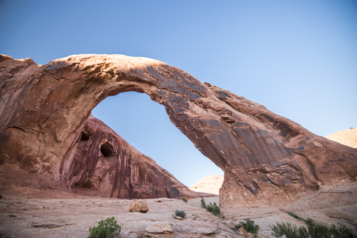9 Natural Arches That You'll Find In Utah
