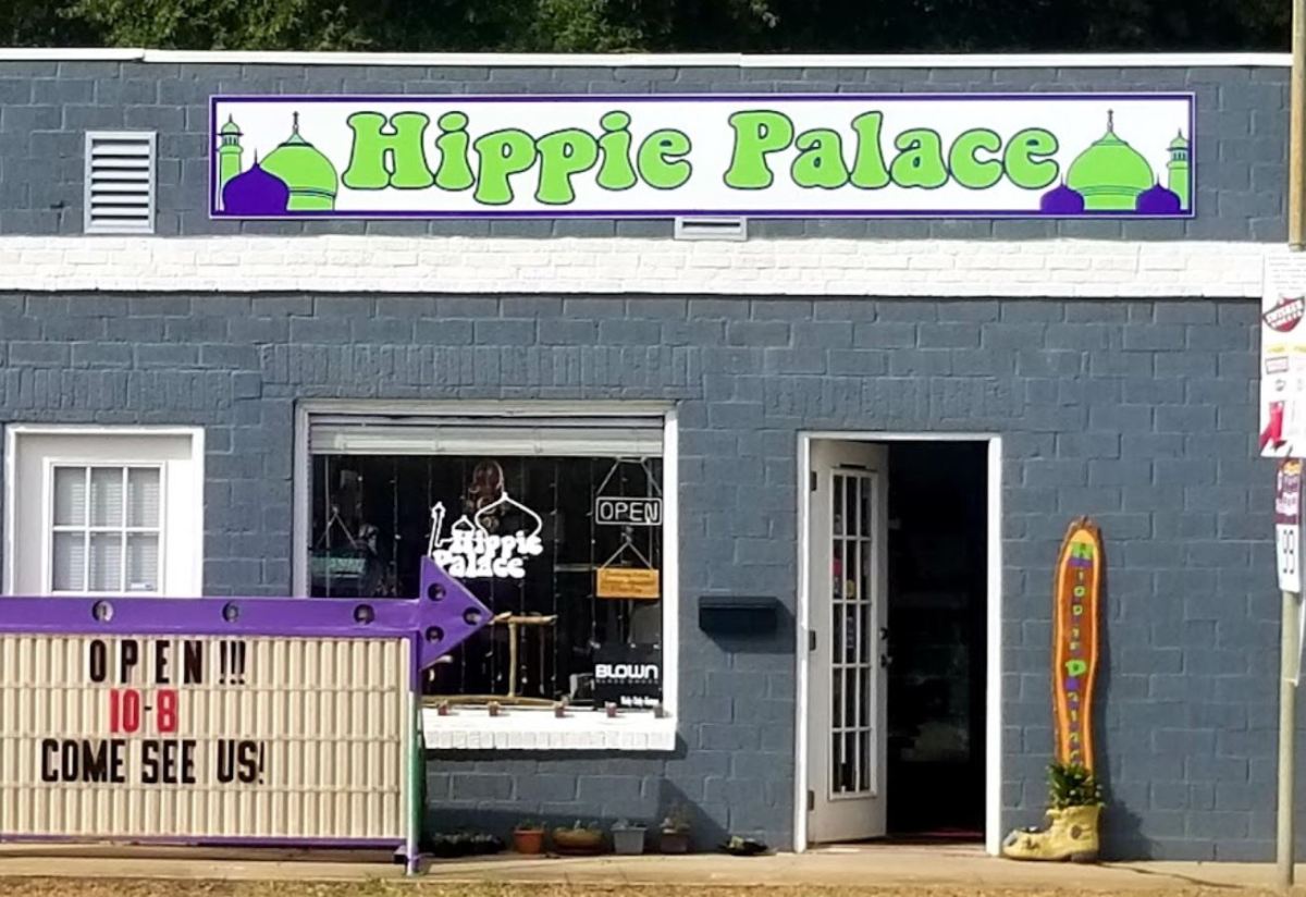 The Coolest Place To Shop In Arkansas Is A Hippie-Themed Store
