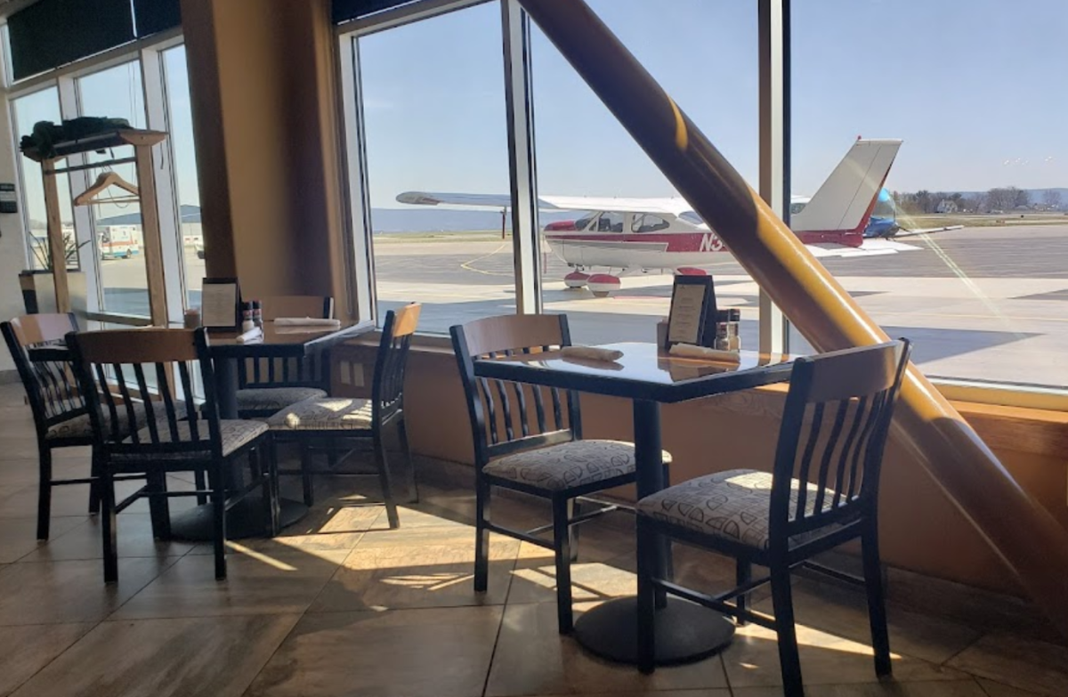 The Grille At Runways: An Airport Restaurant In Maryland