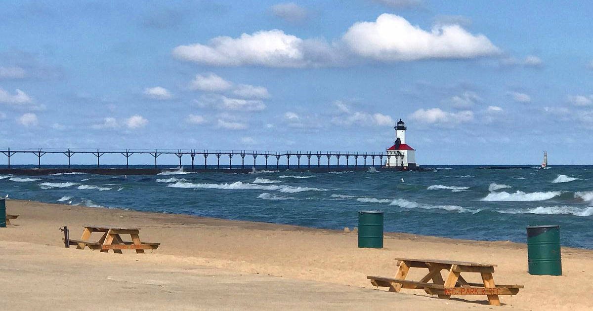 Here Are 6 Of The Best Beaches In Indiana To Visit ASAP