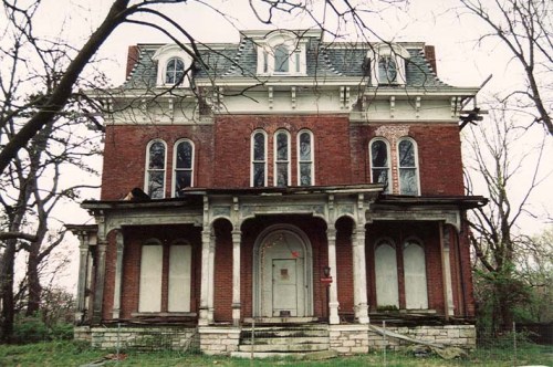 Most Haunted Places In Illinois 9 Of The Scariest