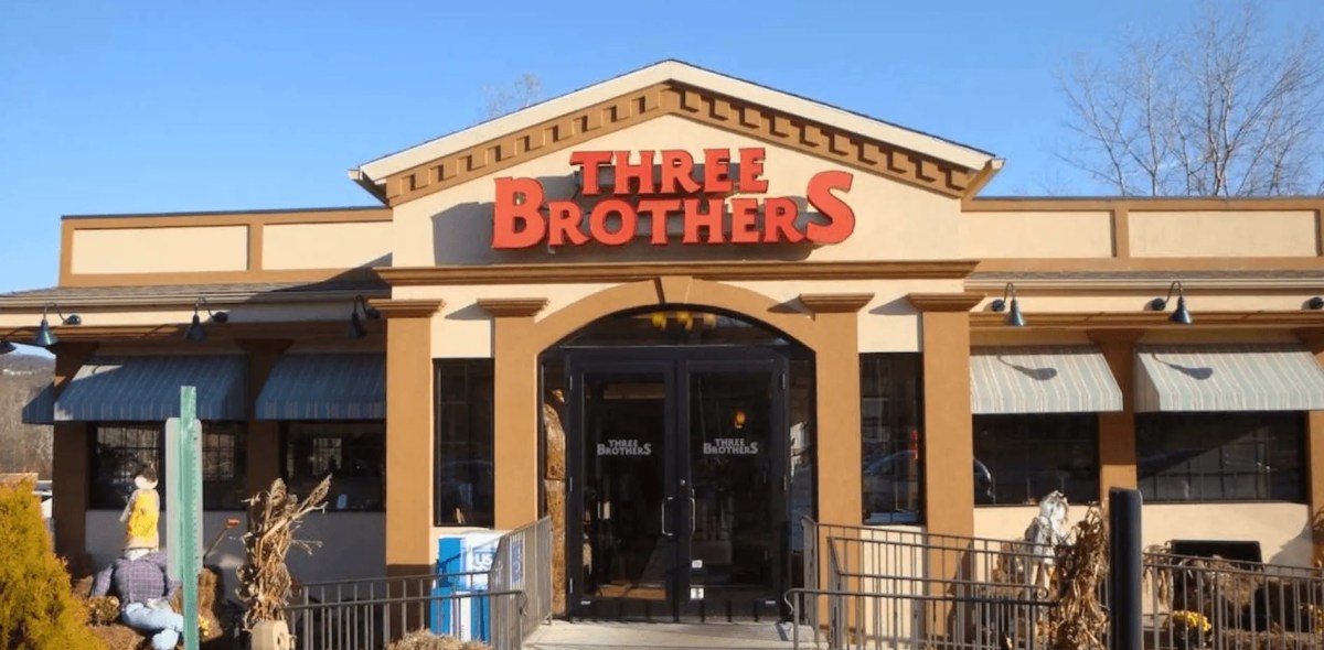 This Batman-Themed Restaurant In Connecticut Is So Fun