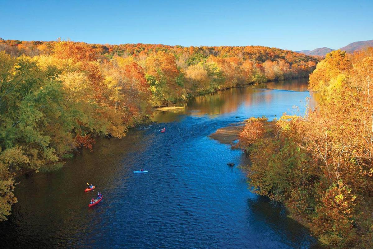 Explore The Upper James River Water Trail In Virginia By Kayak