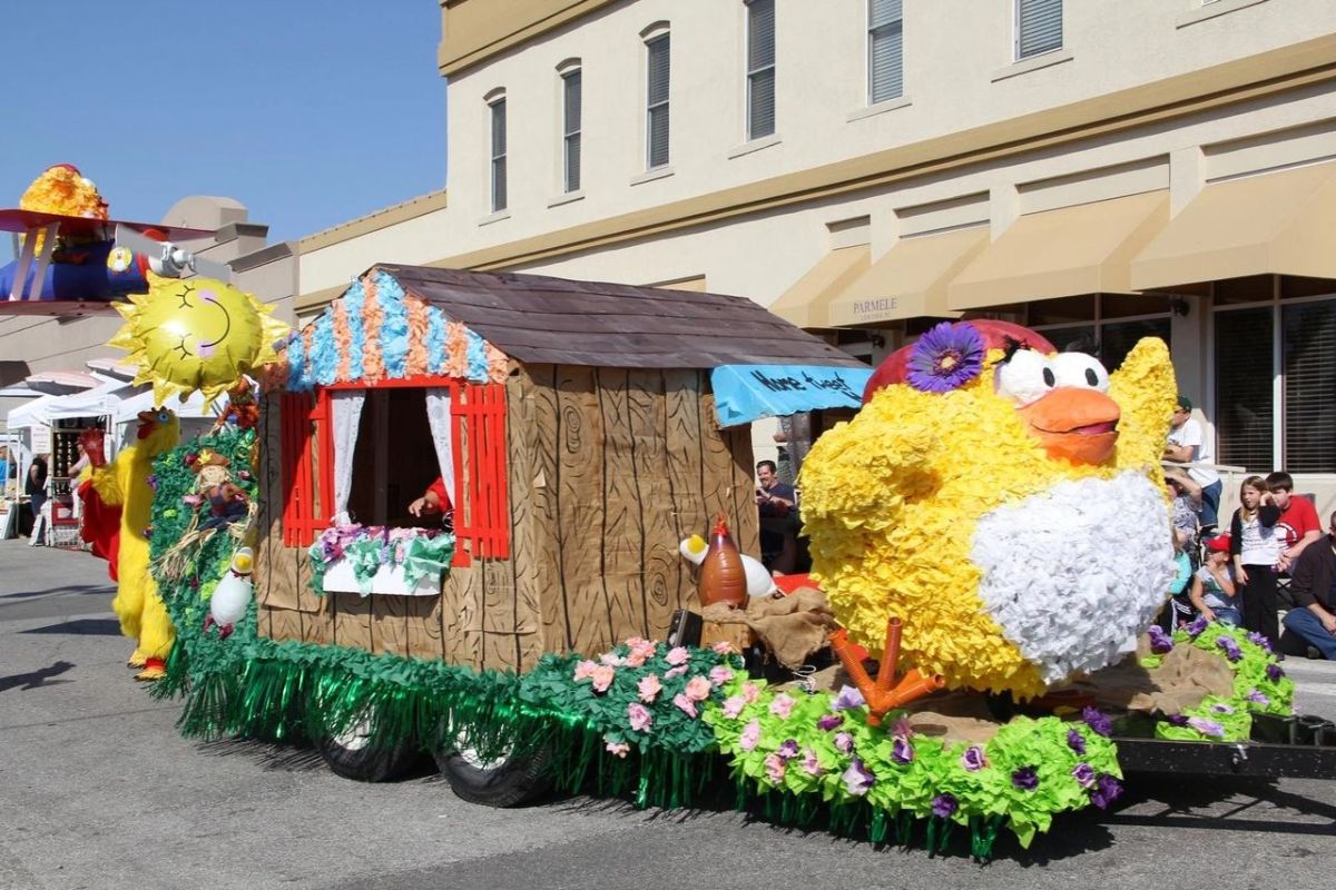 Plan A Visit To The Annual Liberty Fall Festival In Missouri