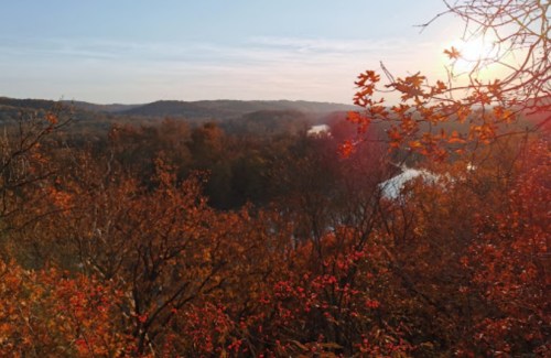 This Missouri Bike Ride Leads To The Most Stunning Fall Foliage