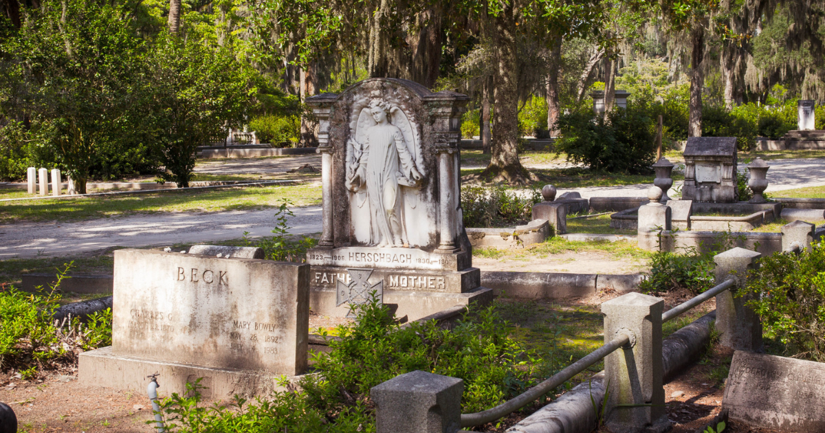 9 Most Haunted Cemeteries in Georgia
