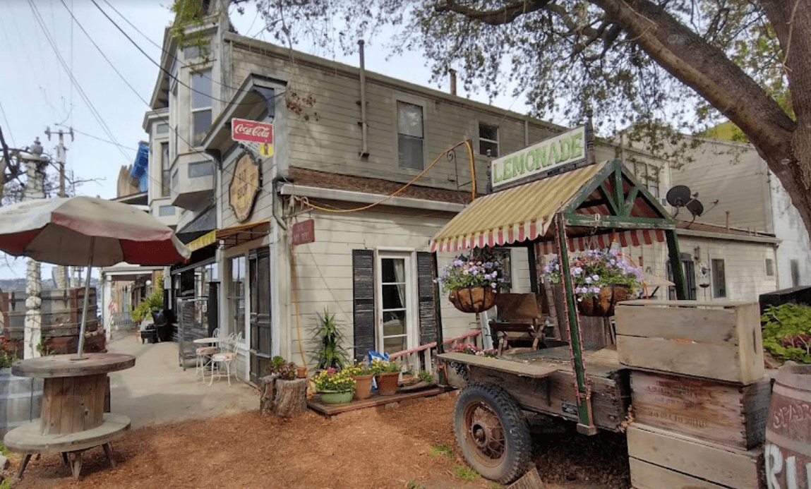 Visit 6 Super Tiny Towns In Northern California