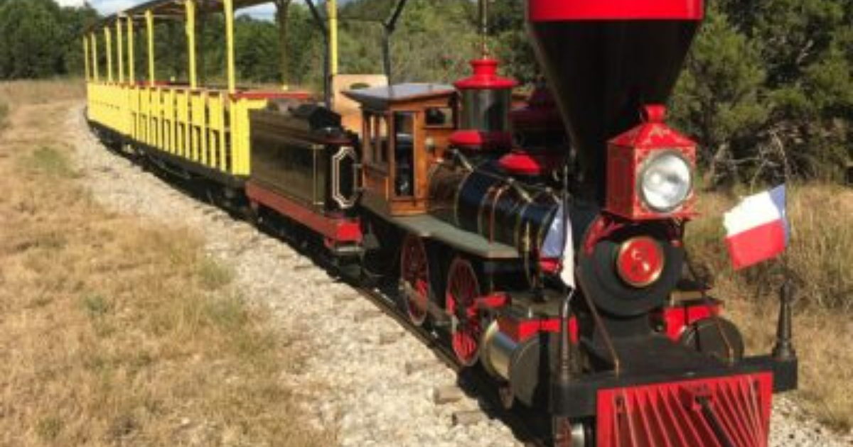 Cedar Rock Railroad: The Best Open Air Train Ride In Texas