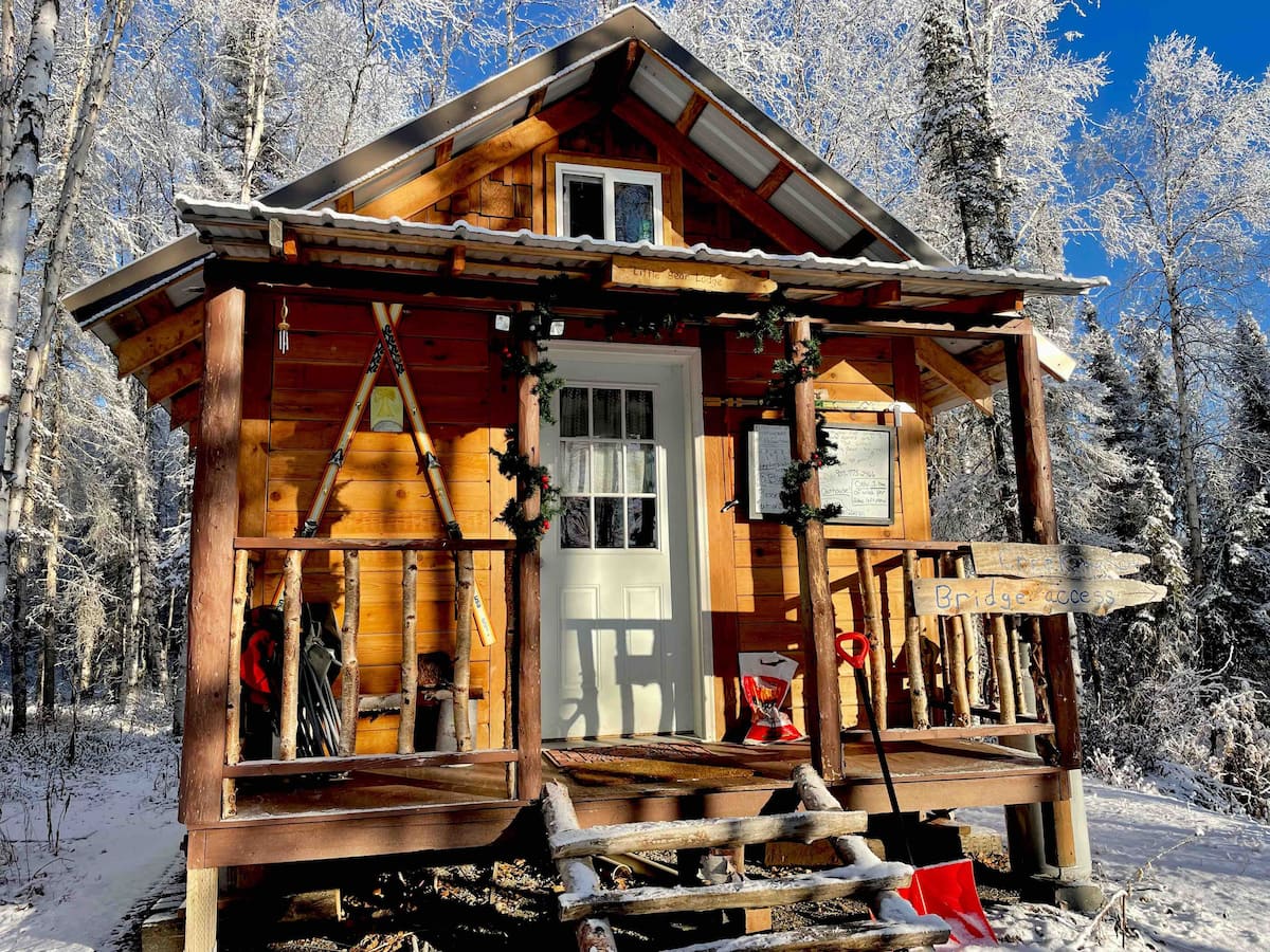This Secluded Cabin In Alaska Costs Less Than $100 A Night