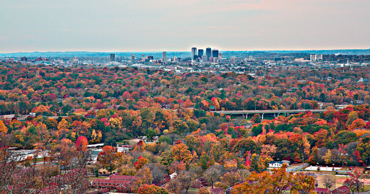 Alabama’s 7 Coolest Mountain Towns To Visit This Fall