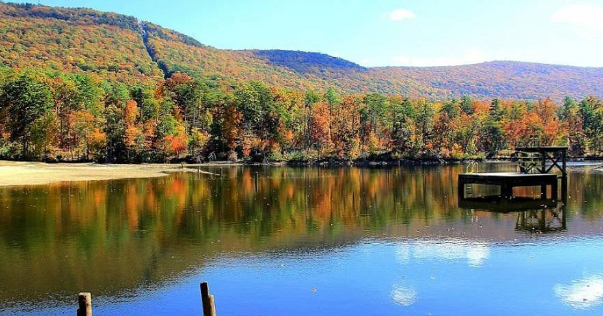 The 7 Most Charming Mountain Towns In Alabama To Visit This Fall