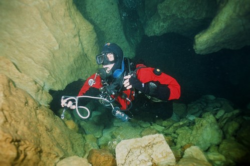 Jacob's Well Caves Are A Deadly Secret Beneath A Swimming Hole