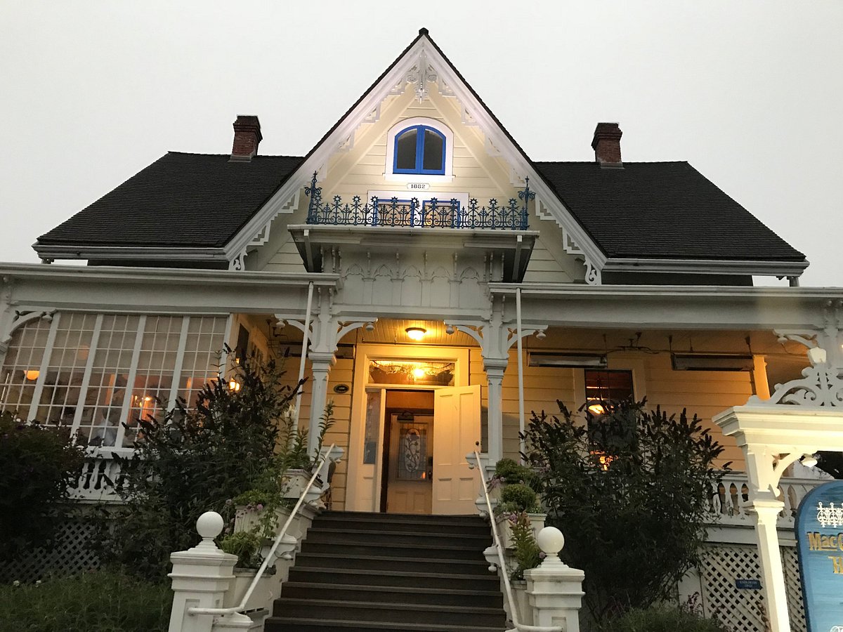 The MacCallum House Is A Haunted Inn In Northern California