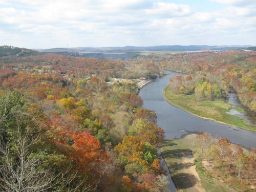 7 Overlooks In Missouri That Burst With Fall Color Every Year