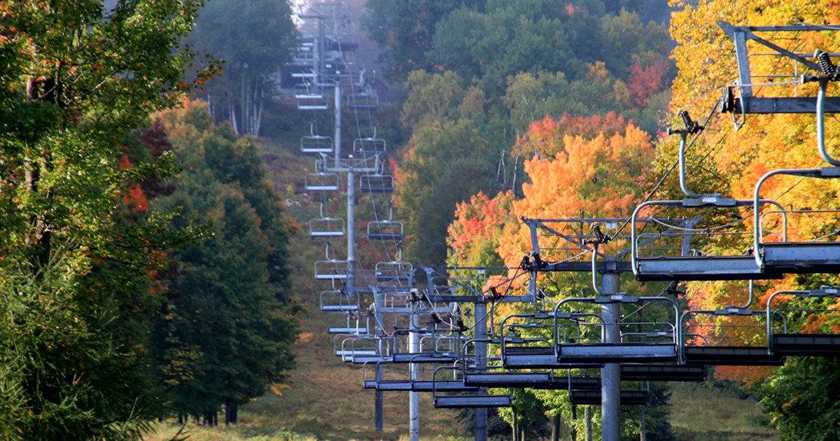 This Wisconsin Ski Lift Ride Leads To Stunning Fall Foliage