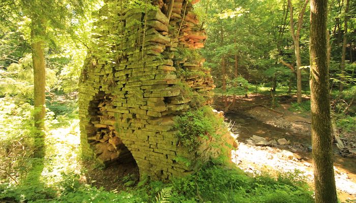 This Hidden Trail In Pennsylvania Leads To Abandoned Ruins