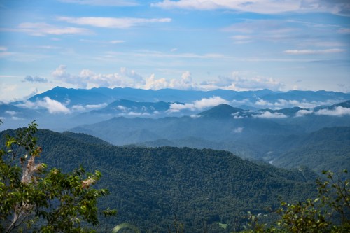An Amazing Overlook In East Tennessee Has Views Of Two States