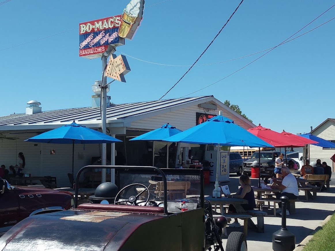 The 7 Drive-In Restaurants In Indiana That Are Worth The Drive