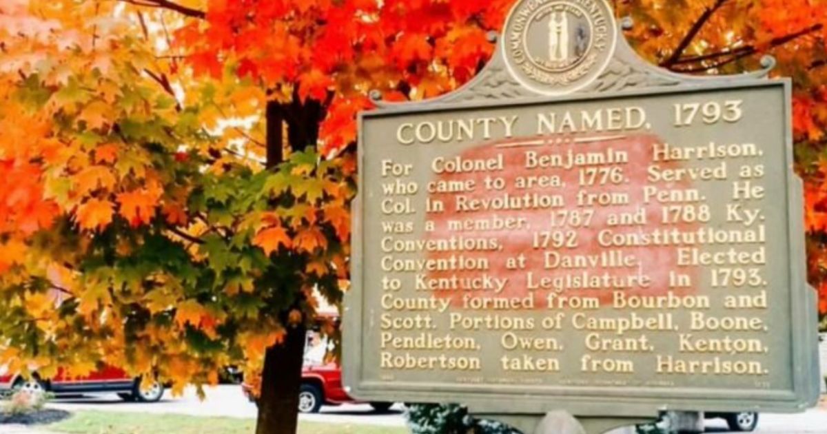 Revel In Kentucky's Fall Foliage On This Weekend Road Trip