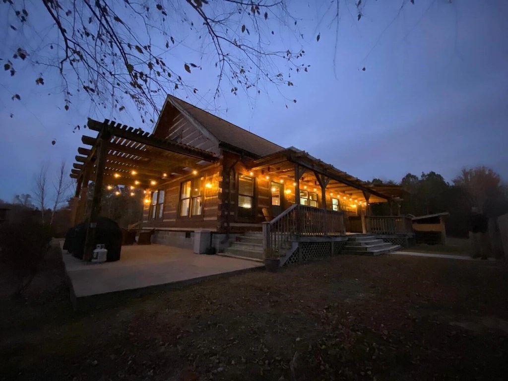 This Log Cabin Vrbo In Georgia Is So Cool