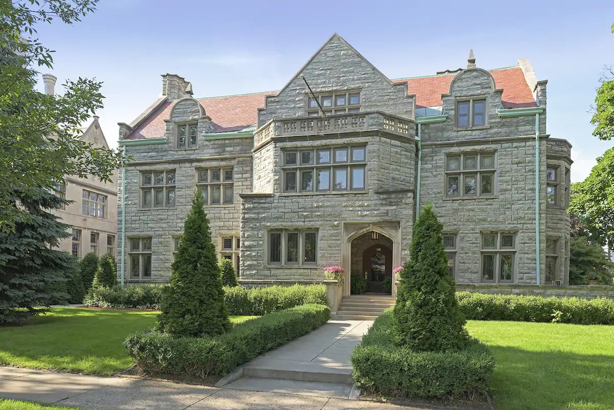 Enjoy An Overnight Stay At These Three Castles In Minnesota