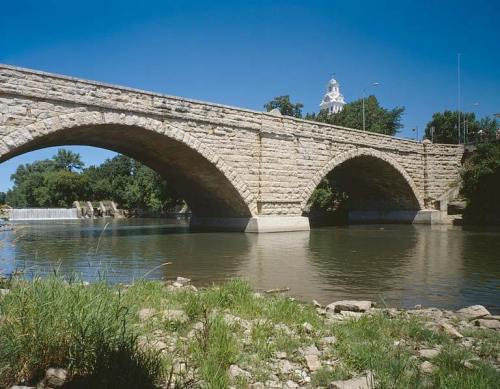 History Buffs Will Love These Three Landmarks in Elkader, Iowa