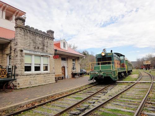 The Most Incredible Scenic Train Rides In The U.S.