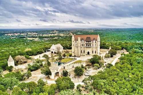 Best Castles In Texas: Falkenstein Castle