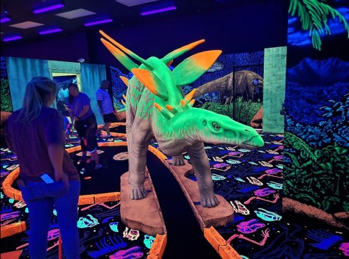 Jurassic Golf: Indoor Dinosaur-Themed Mini Golf In Alabama