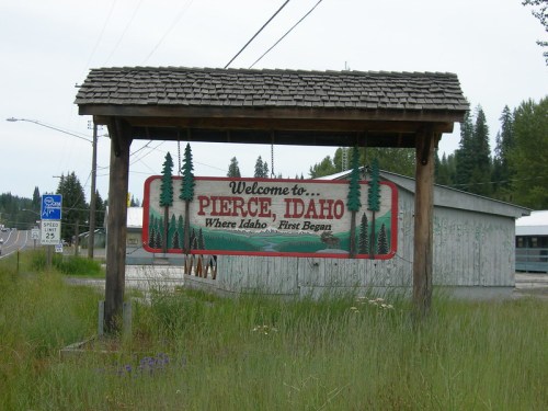 A Small Town That's Home To The Oldest Public Building In Idaho