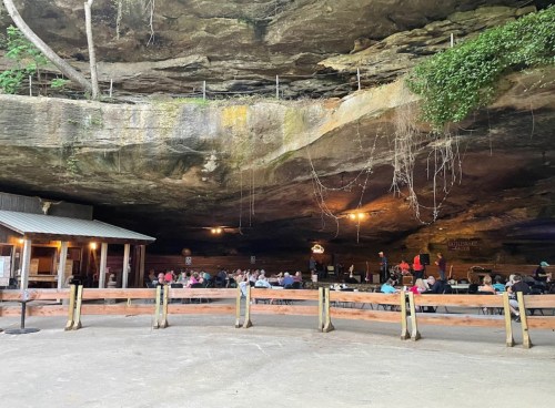Rattlesnake Saloon Is An Alabama Restaurant With A Wacky Menu