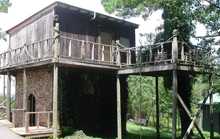 The Secret Bed And Breakfast: Most Unique B&B In Alabama