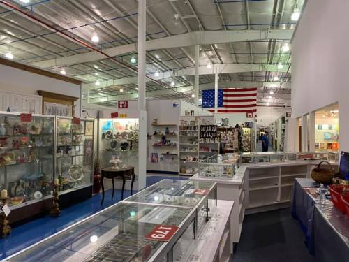 The Ridiculously Huge Antique Shop In Indiana You Need To Visit