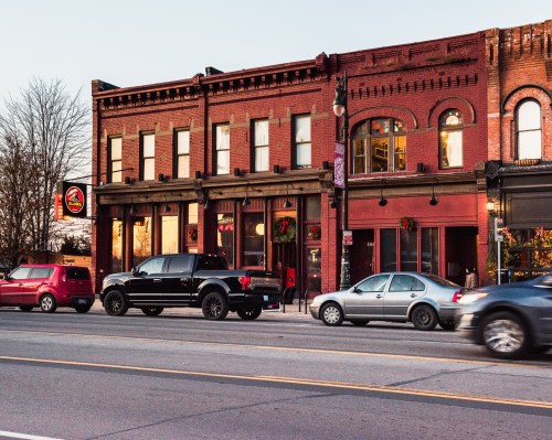 Must-Try Food In Detroit: The Yardbird At Slows Bar BQ