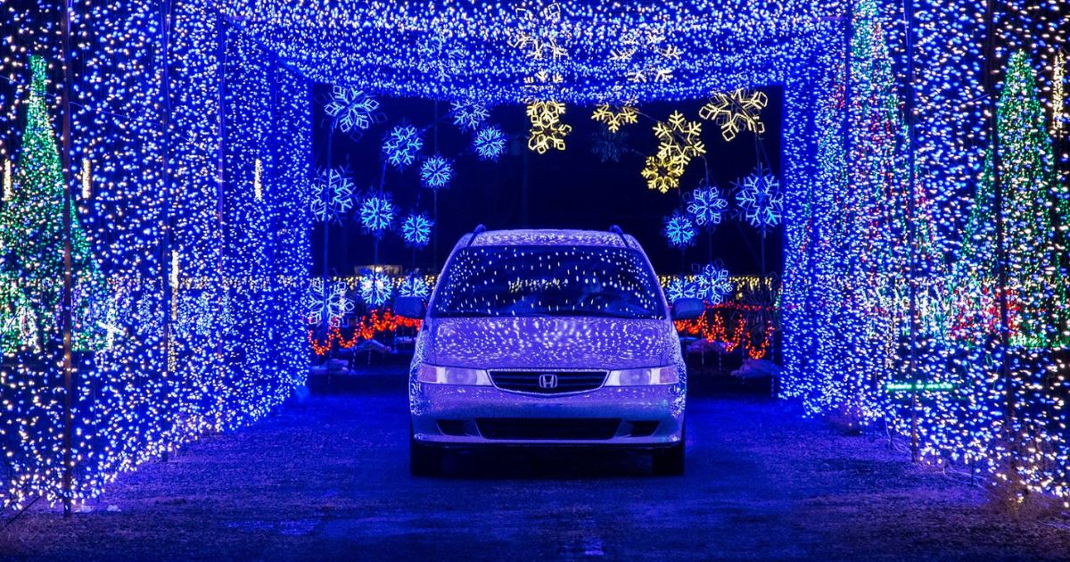 Take A Dreamy Ride Through The Largest Drive-Thru Light Show In Utah ...