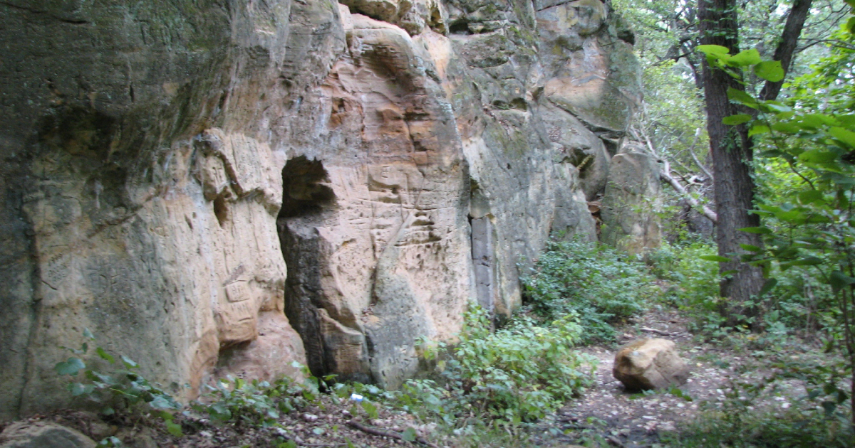 Explore Caves All Day At Kanopolis State Park In Kansas