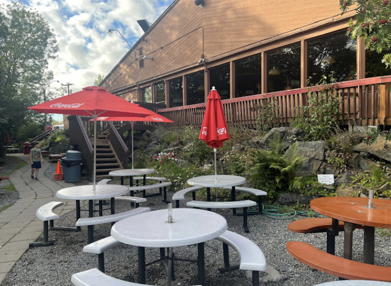 Arctic Roadrunner Has The Best Burgers In Alaska Since 1964