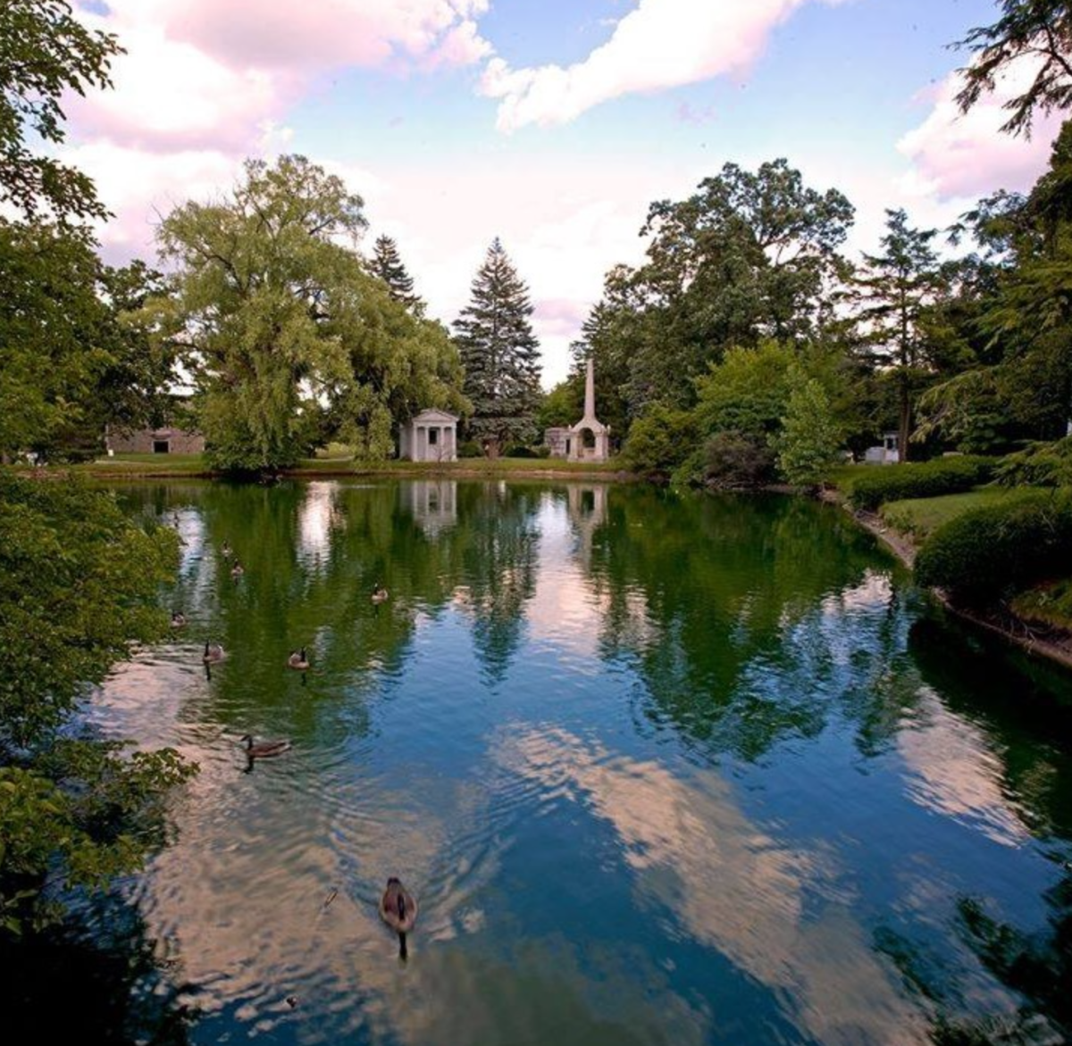 This Historical And Scenic Cemetery In Detroit Is Worth A Visit