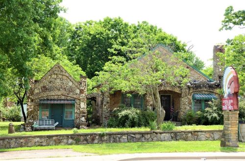 Blowing Cave In Cushman: Day Trip To Hidden Caves In Arkansas
