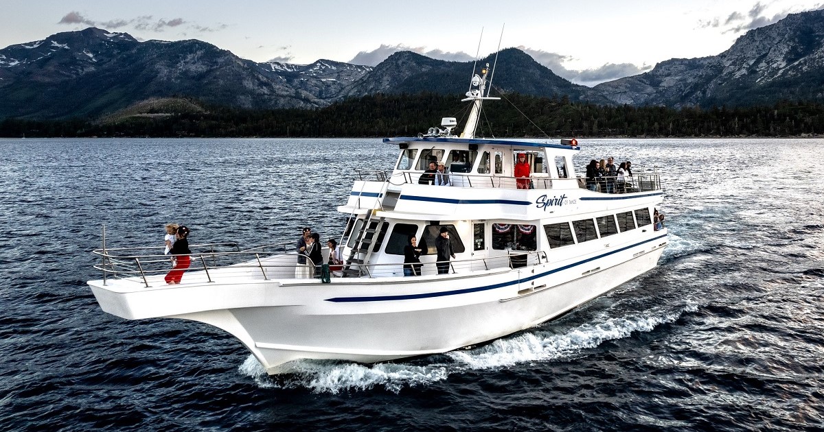 Best Fall Foliage In California: Tahoe Cruises On Lake Tahoe