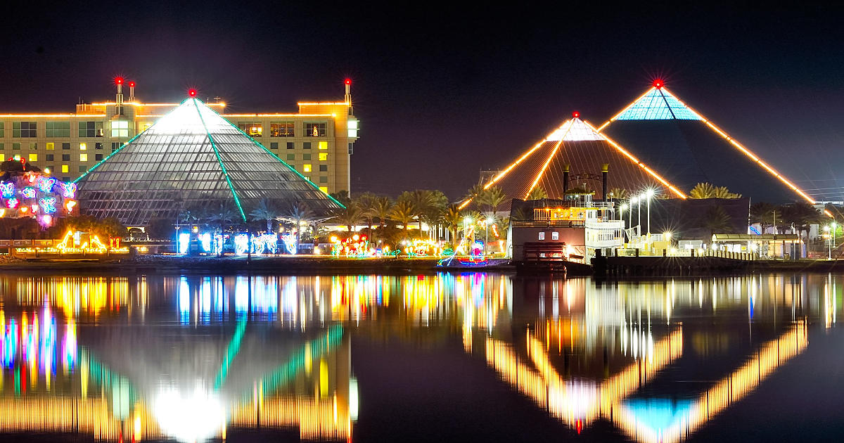 The 11 Best Christmas Lights In Texas
