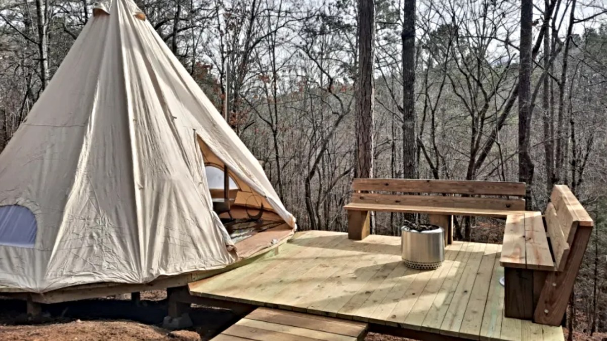 Unique Camping Experience at Parksland Retreat in Alabama