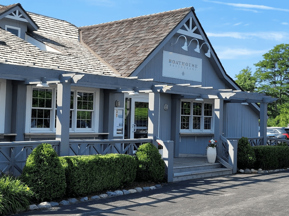 Try The Boathouse Restaurant In Michigan For Delicious Seafood