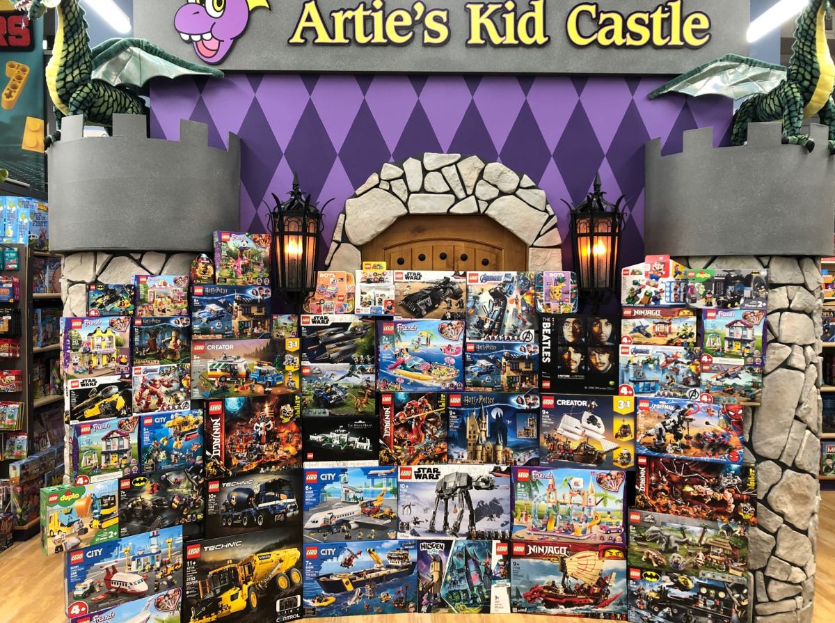 There's A Castle-Themed Toy Store In Ohio And It's Awesome