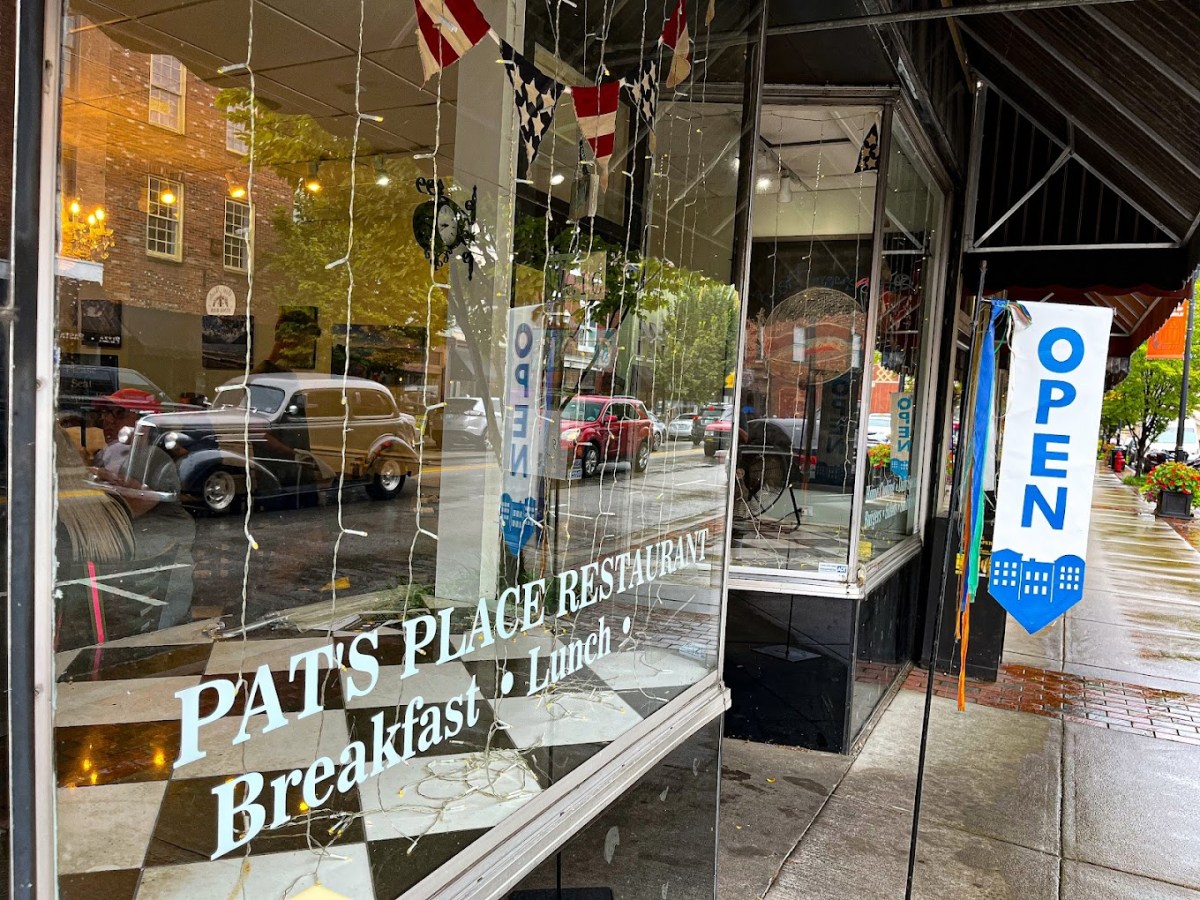 You'll Feel Right At Home At This Small-Town Diner In Kentucky