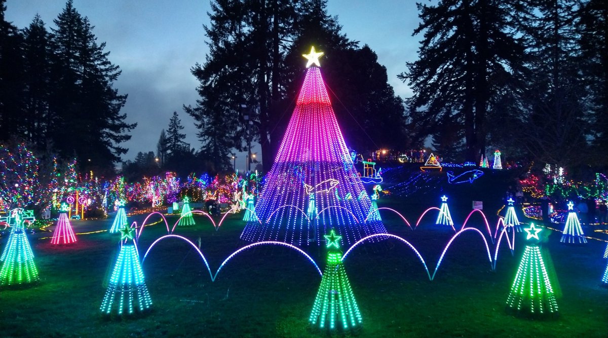 Walk Through A Winter Wonderland Of Lights In Oregon