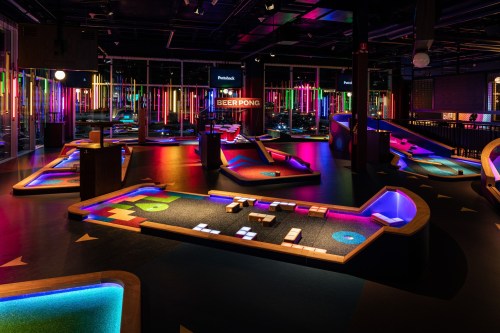 Puttshack Miami: A Humongous Indoor Mini-Golf Course In Florida