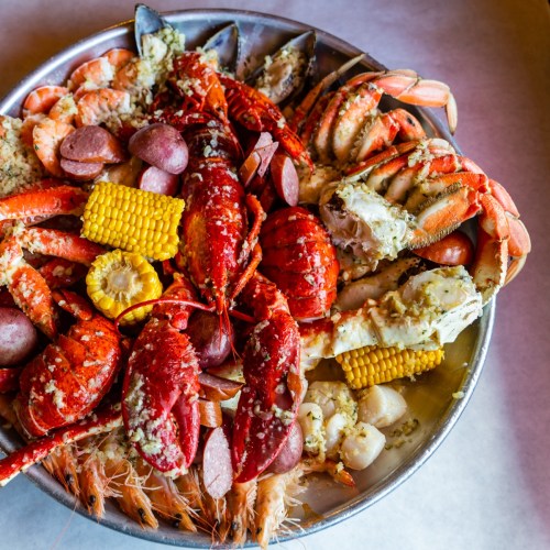 Find The Best Seafood In Indiana At The Storming Crab