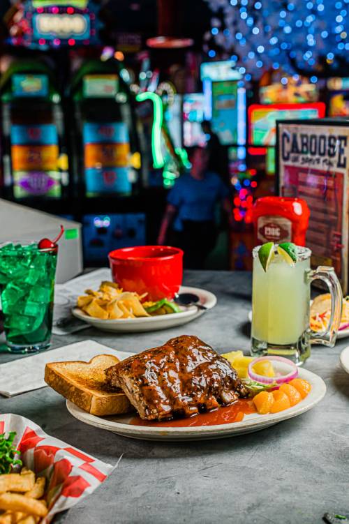 Restaurants With Biggest Menus In Texas: 50th Street Caboose